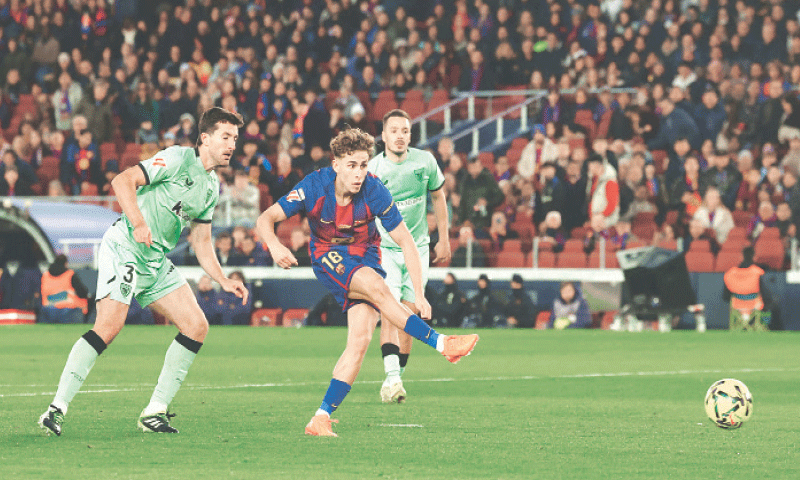 Barca mark Camp Nou return with rout of Athletic - Newspaper - DAWN.COM