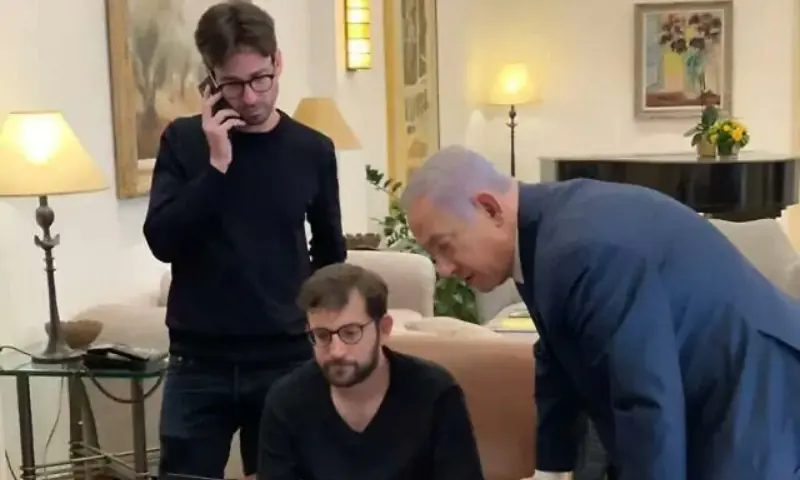 Police issue arrest warrant against former Netanyahu aide - World ...