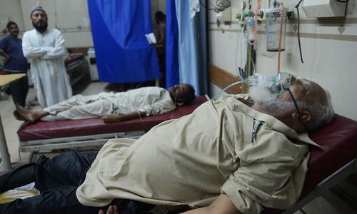 PM Shehbaz agrees to hand over Karachi's three major hospitals to Sindh ...