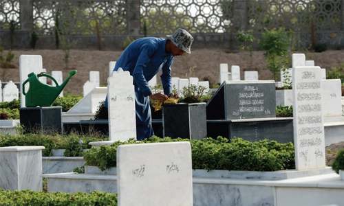 Over a decade after ‘closure’, Islamabad's H-8 graveyard still has ...