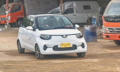 Pakistan’s first locally produced electric car unveiled on Independence ...