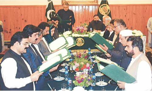 Sheikh Jaffar Khan Mandokhel takes oath as Balochistan governor ...