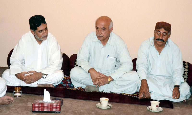 Malik seeks Mengal’s help to make Balochistan peaceful - Newspaper ...