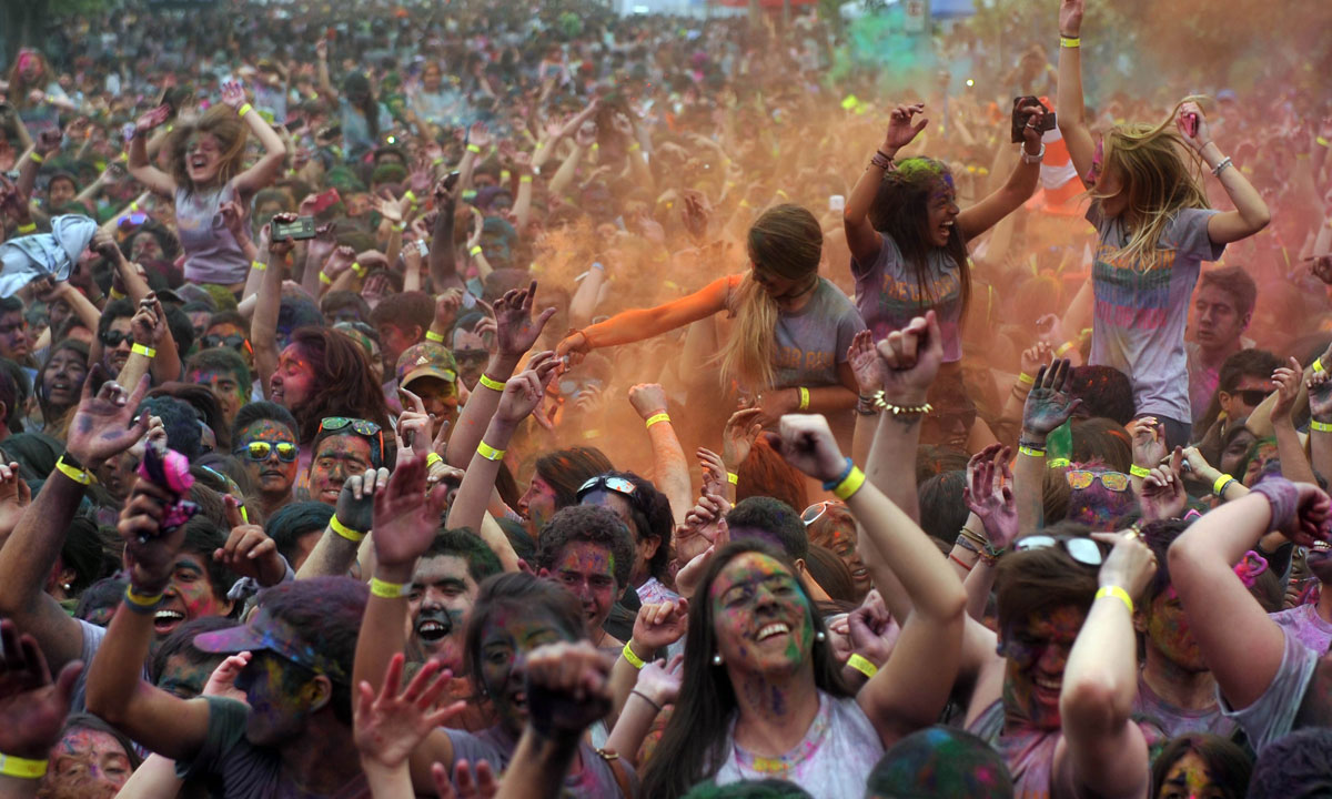 The paint race - Multimedia - DAWN.COM