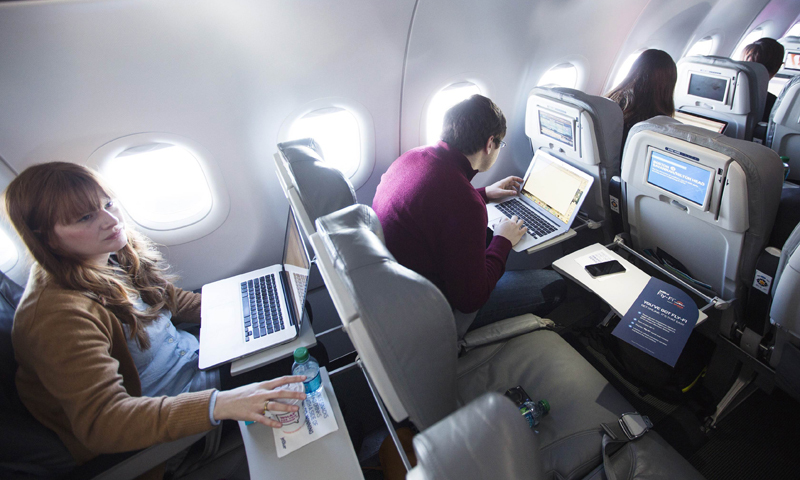 Faster Wi-Fi on flights leads to battle in the sky - DAWN.COM