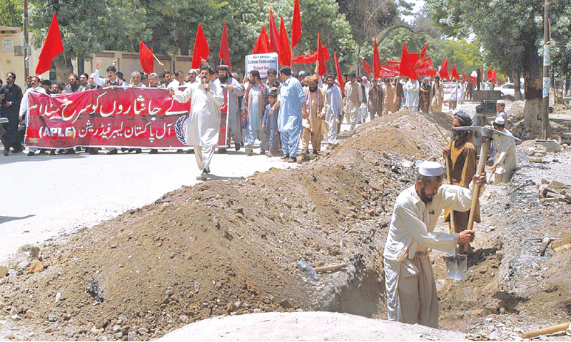 Workers speak out against privatisation - Pakistan - DAWN.COM