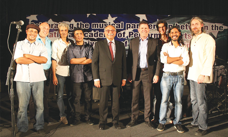 In concert: Three’s company - Newspaper - DAWN.COM