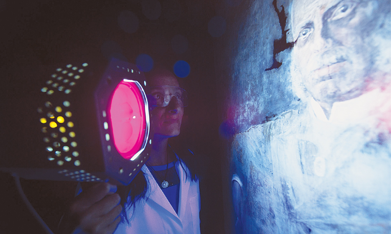 Lab sleuths help art world uncover fakes - Newspaper - DAWN.COM