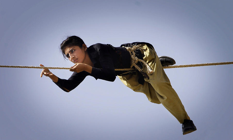 Women commandos to fight terrorism in KP - Pakistan - DAWN.COM