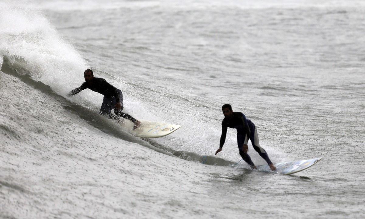 Surf's up...in Gaza? - World - DAWN.COM