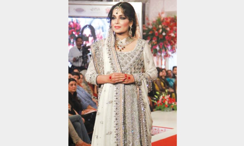 Meera settles in Karachi - Newspaper - DAWN.COM