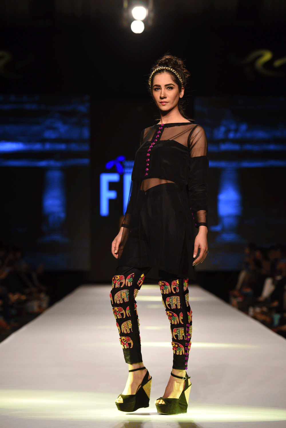 Fashion Pakistan Week: Highlights from the ramp - Multimedia - DAWN.COM