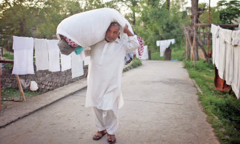 The capital’s man-powered laundromat - Pakistan - DAWN.COM