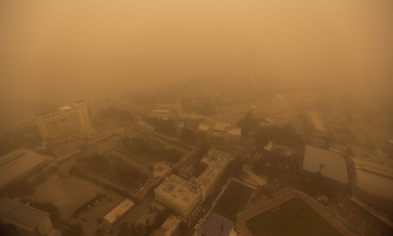 Egypt sees sandstorm and earthquake on the same day - World - DAWN.COM