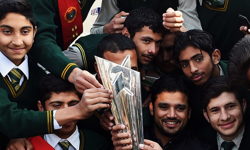 PCB unveils World T20 trophy at APS Peshawar - Pakistan - DAWN.COM