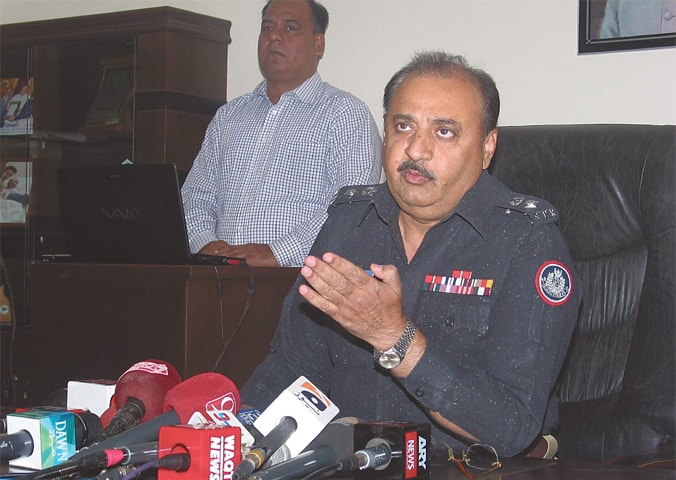 Two suspected bank robbers killed in ‘encounter’ - Newspaper - DAWN.COM