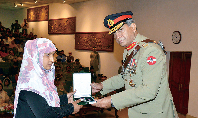 Military awards conferred on army personnel - Newspaper - DAWN.COM