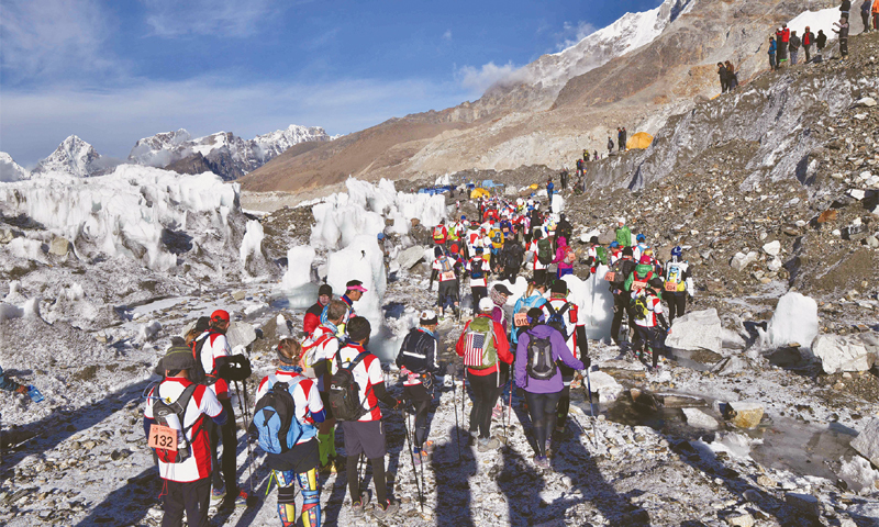 Nepalese runner wins world’s highest marathon - Newspaper - DAWN.COM