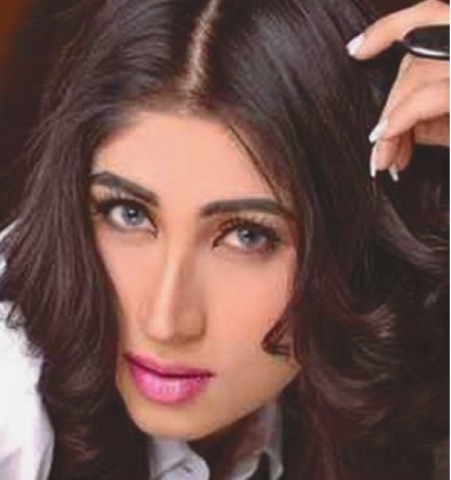 Social media celebrity Qandeel ‘killed by brother’ - Newspaper - DAWN.COM