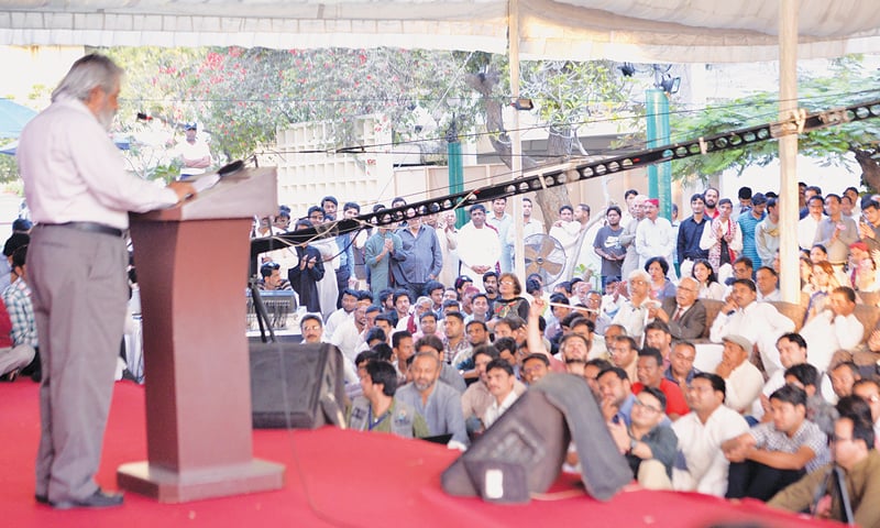 ‘Autobiography of insane’ - Newspaper - DAWN.COM