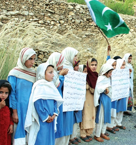 Bajaur girls protest lack of education facilities - Newspaper - DAWN.COM