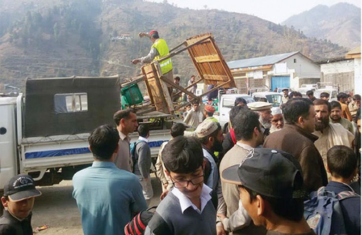 Anti-encroachment drive begins in Alpuri - Newspaper - DAWN.COM