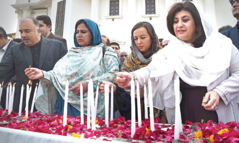 Assembly pays homage to APS attack victims - Newspaper - DAWN.COM