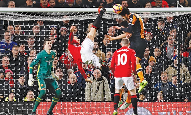 Man City dazzle as United held by Hull City - Newspaper - DAWN.COM