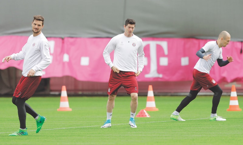 ‘Lewandowski in fitness race to face Real’ - Sport - DAWN.COM