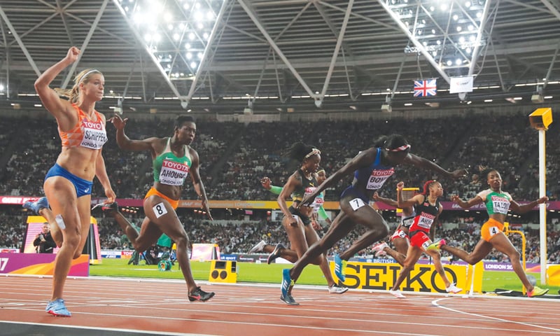 Bowie scorches to 100m gold, Walsh masters shot put - Newspaper - DAWN.COM