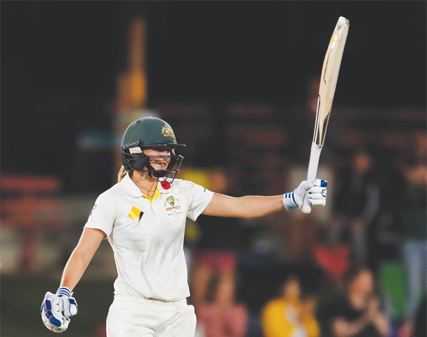 Perry’s record 213 puts Australia on top - Newspaper - DAWN.COM