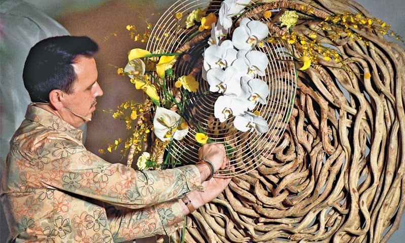 Award-winning Australian floral designer displays skills - Newspaper ...