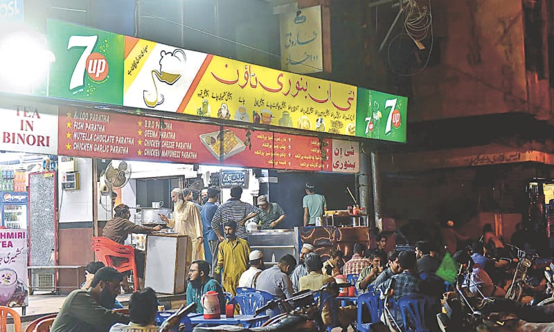Newfangled chai stalls spring up across city - Newspaper - DAWN.COM