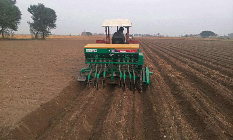 Sowing with machine improves yield - Newspaper - DAWN.COM