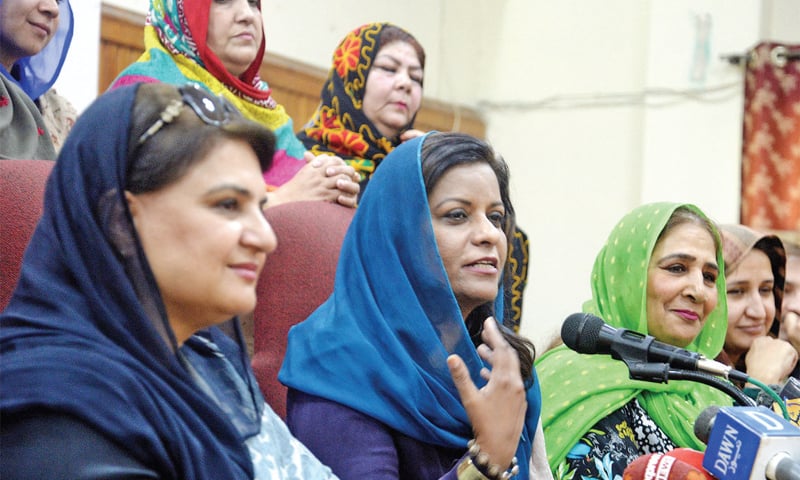 PPP asks Nawaz to stop ‘ridiculing’ state institutions - Newspaper ...