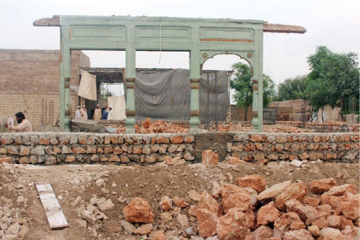 People raze historical mosque in Kohat for reconstruction - Newspaper ...