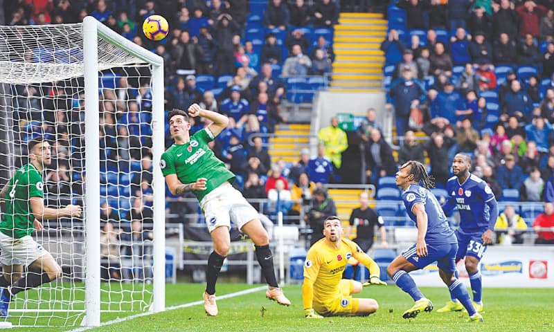 Late Bamba strike lifts Cardiff off the bottom - Newspaper - DAWN.COM