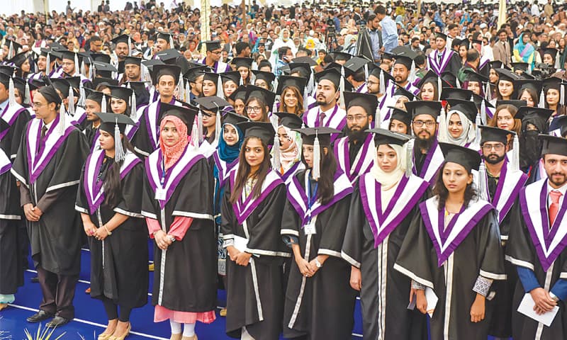 Don’t set yourself small goals, dream big, governor advises students at ...