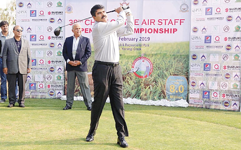 Sublime Shabbir storms into CAS Open lead - Newspaper - DAWN.COM