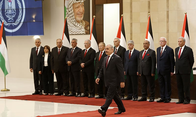 New Palestinian government dominated by loyalists of President Abbas ...