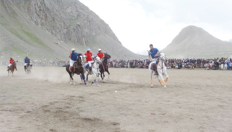 Kagh Lusht spring festival concludes - Newspaper - DAWN.COM