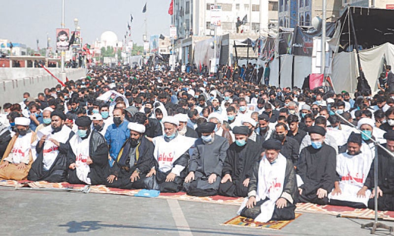 Chehlum procession concludes peacefully - Newspaper - DAWN.COM