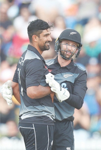 Conway, Sodhi star as NZ thump Bangladesh in first T20 - Sport - DAWN.COM