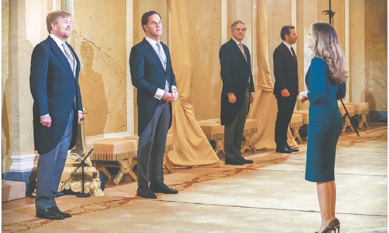 Dutch king swears in new ruling coalition - Newspaper - DAWN.COM