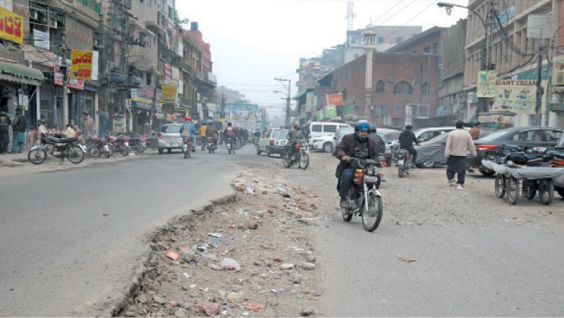 Dilapidated roads a bane of residents’ life - Newspaper - DAWN.COM