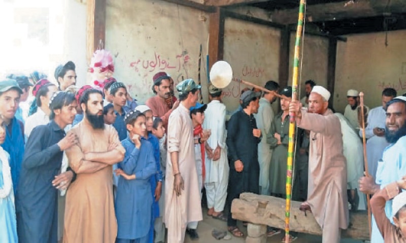 Traditional archery competition held in Torghar - Newspaper - DAWN.COM