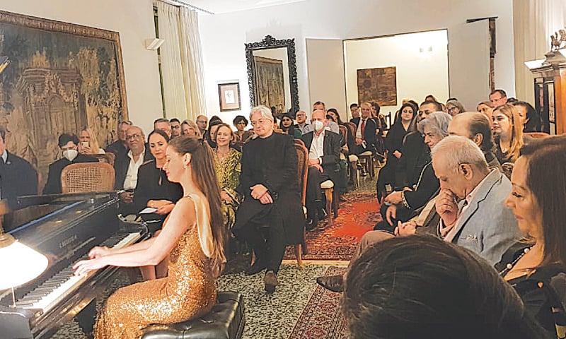 Brilliant Bach and magnificent Maliqi - Newspaper - DAWN.COM