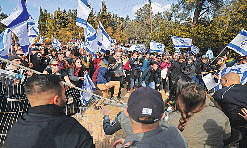Israelis hold mass protest outside parliament against judicial reforms ...