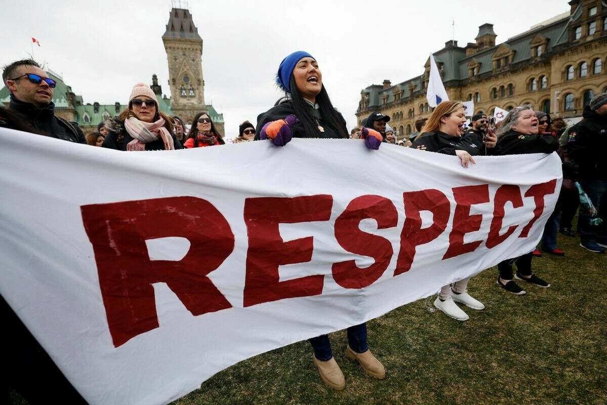 155 000 Canadian Public Workers Go On Strike World DAWN COM