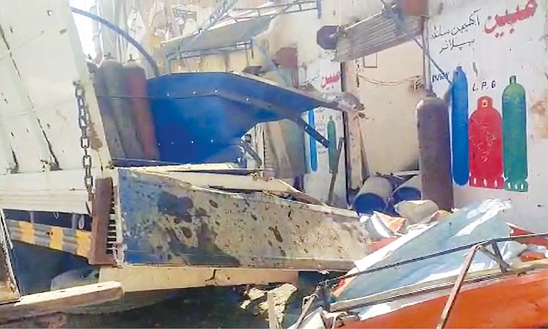 Two labourers die in oxygen cylinder blast - Newspaper - DAWN.COM